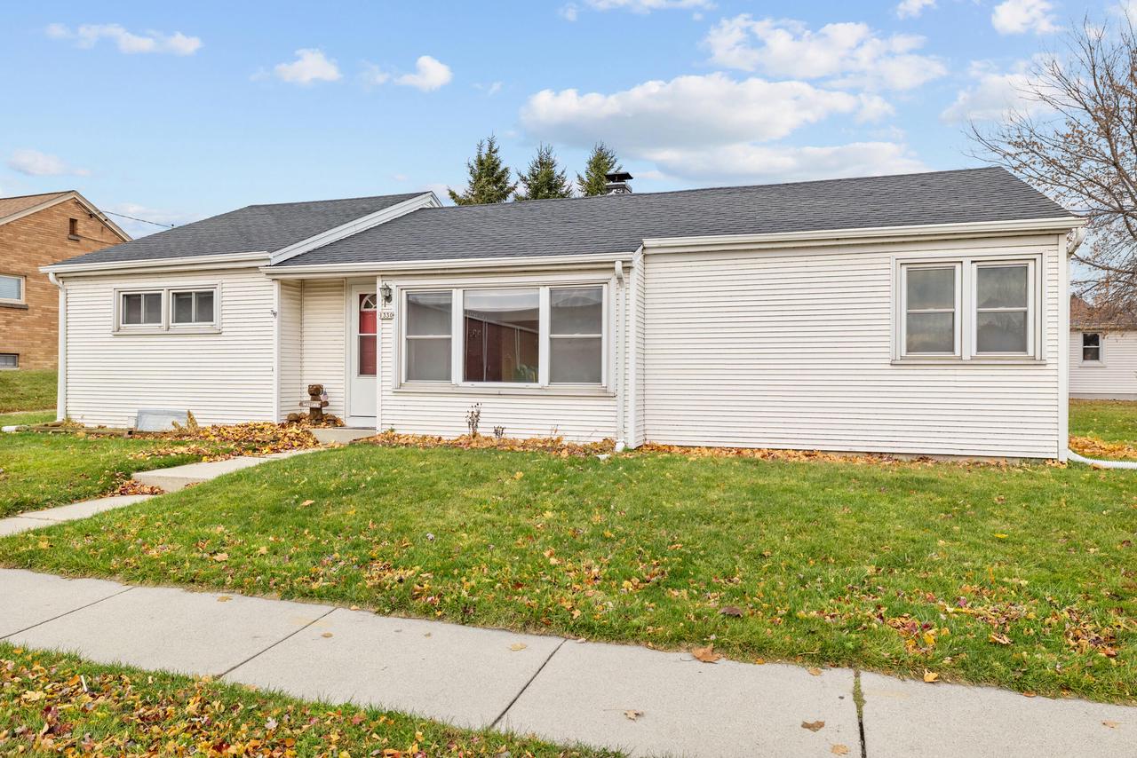1330 Mayflower Avenue, Sheboygan, 53083